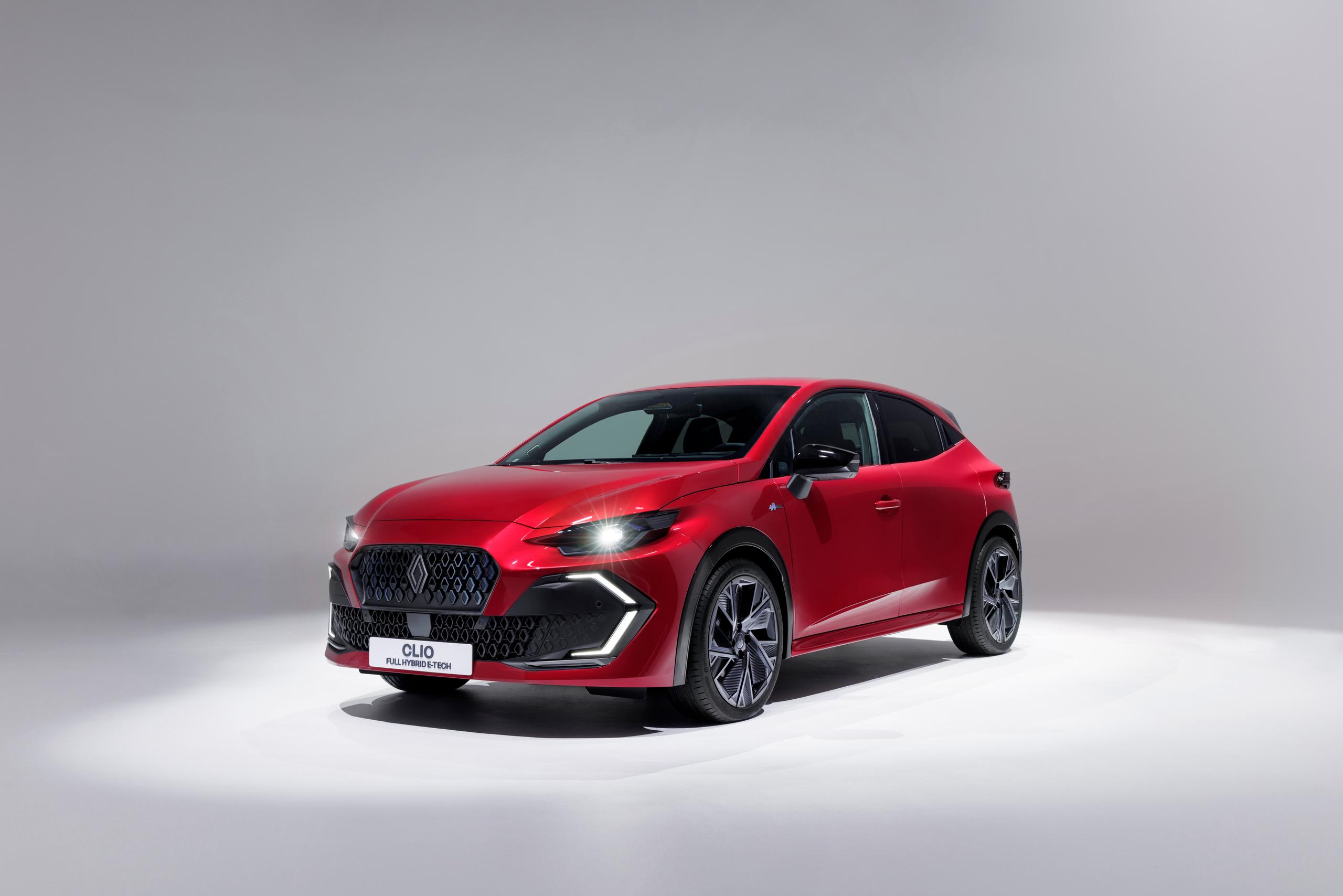 NEW RENAULT CLIO REVEALED