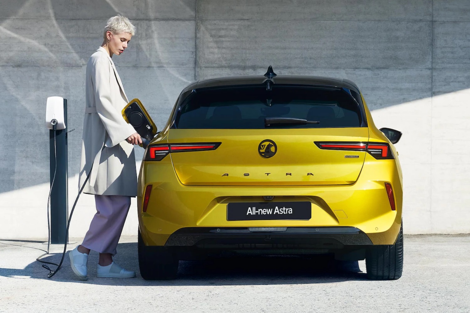 Vauxhall Astra Ultimate Buyer's Guide | Features, Price, Engines ...