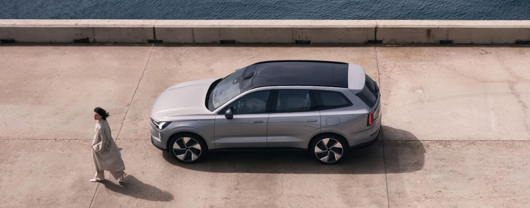Volvo EX90 | Volvo UK | Donald's