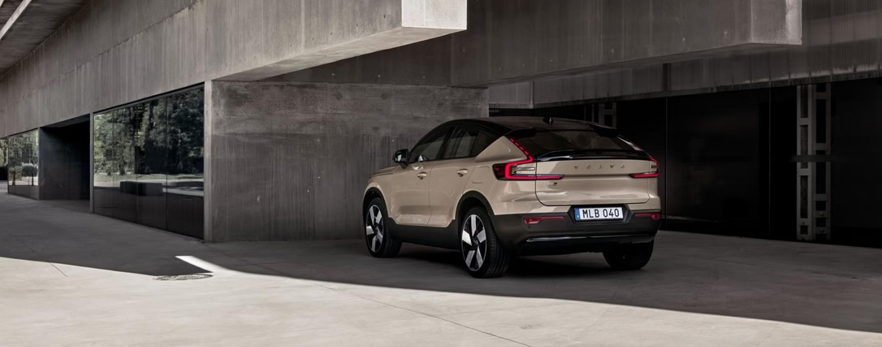 Volvo EC40 | Volvo UK | Donald's