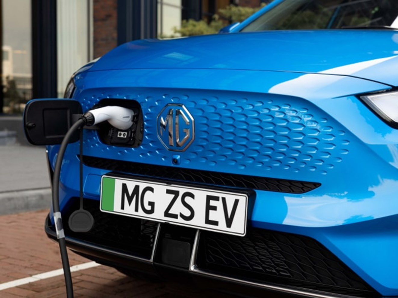 new-mg-zs-ev-belfast-electric-sere-motors