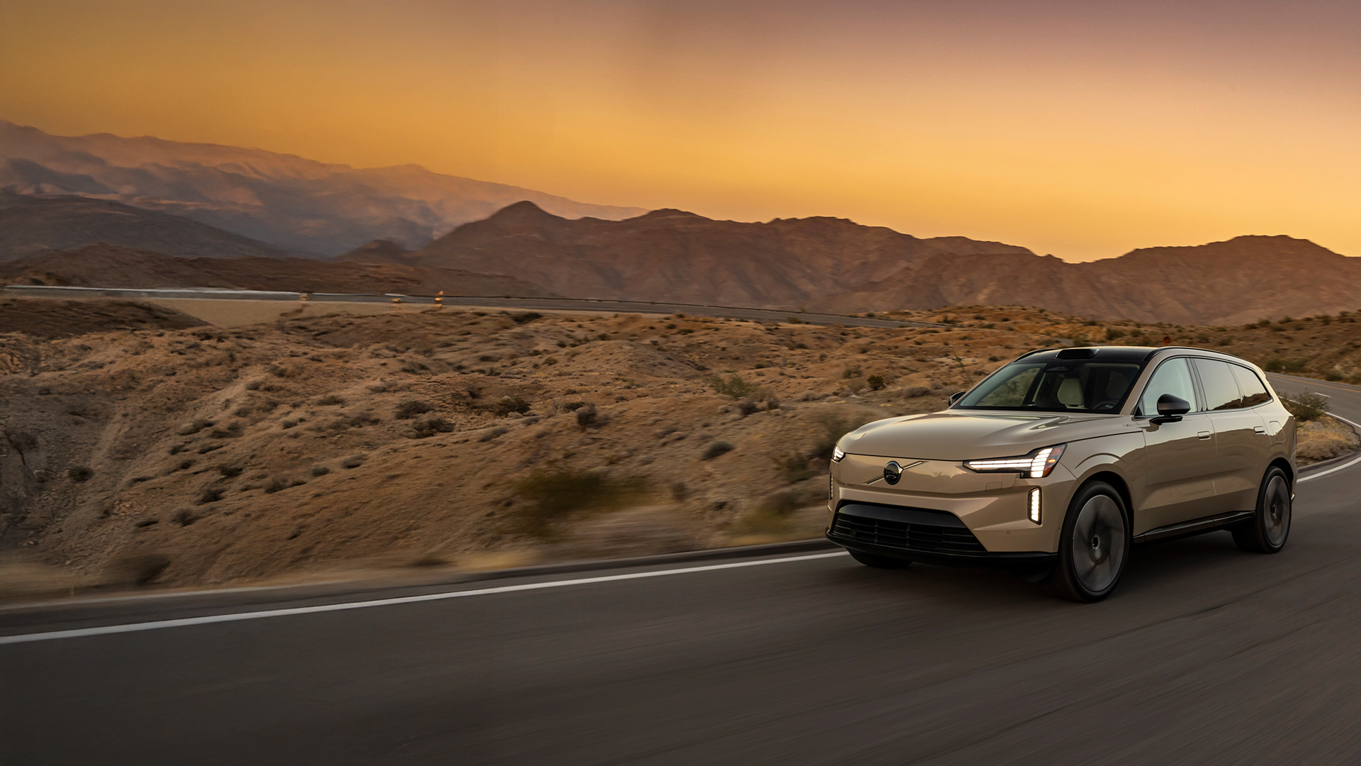 Official Volvo Dealership In Cardiff | Mon Motors