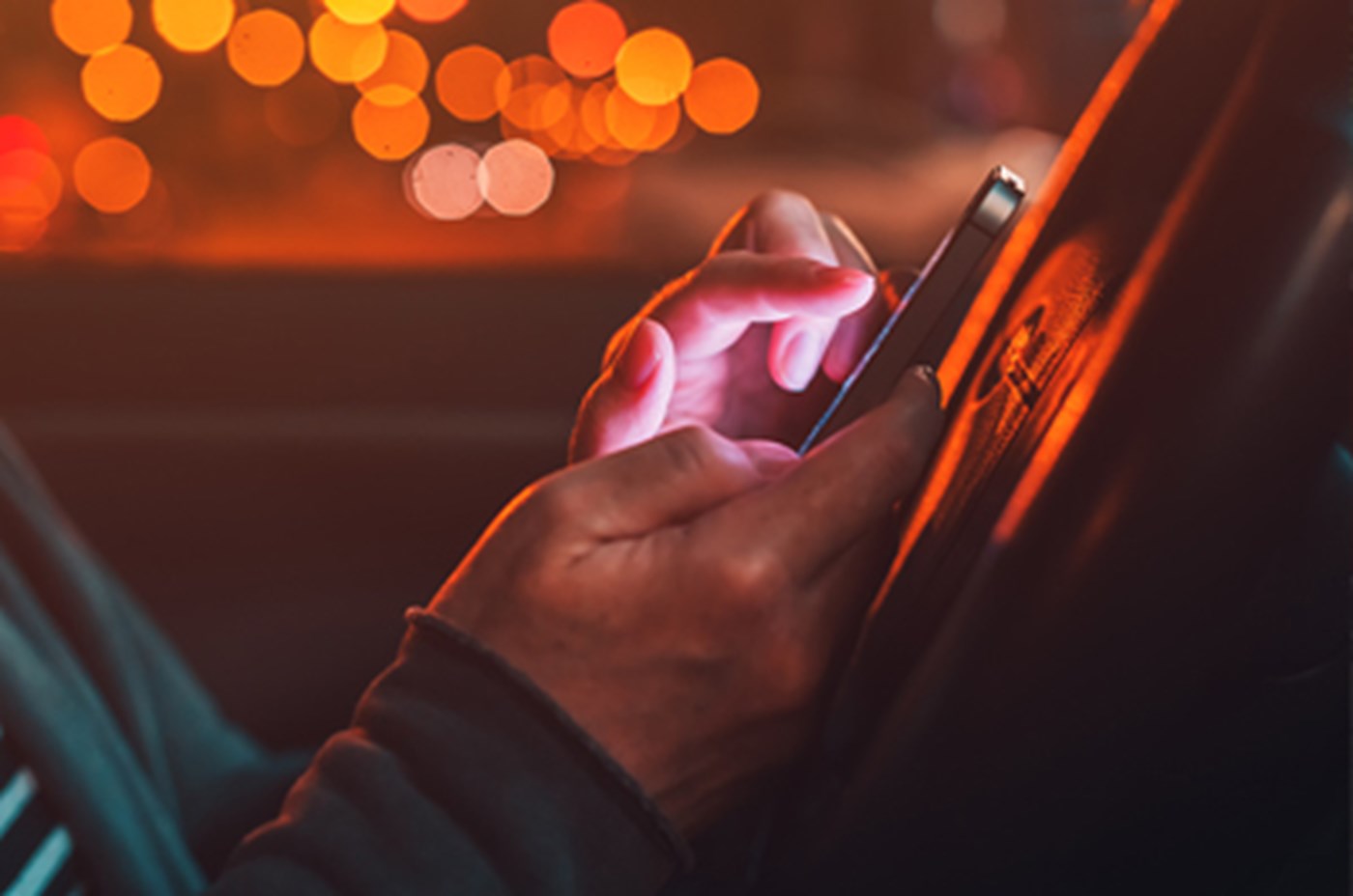 Fleets urged to tighten policies around mobile phone use