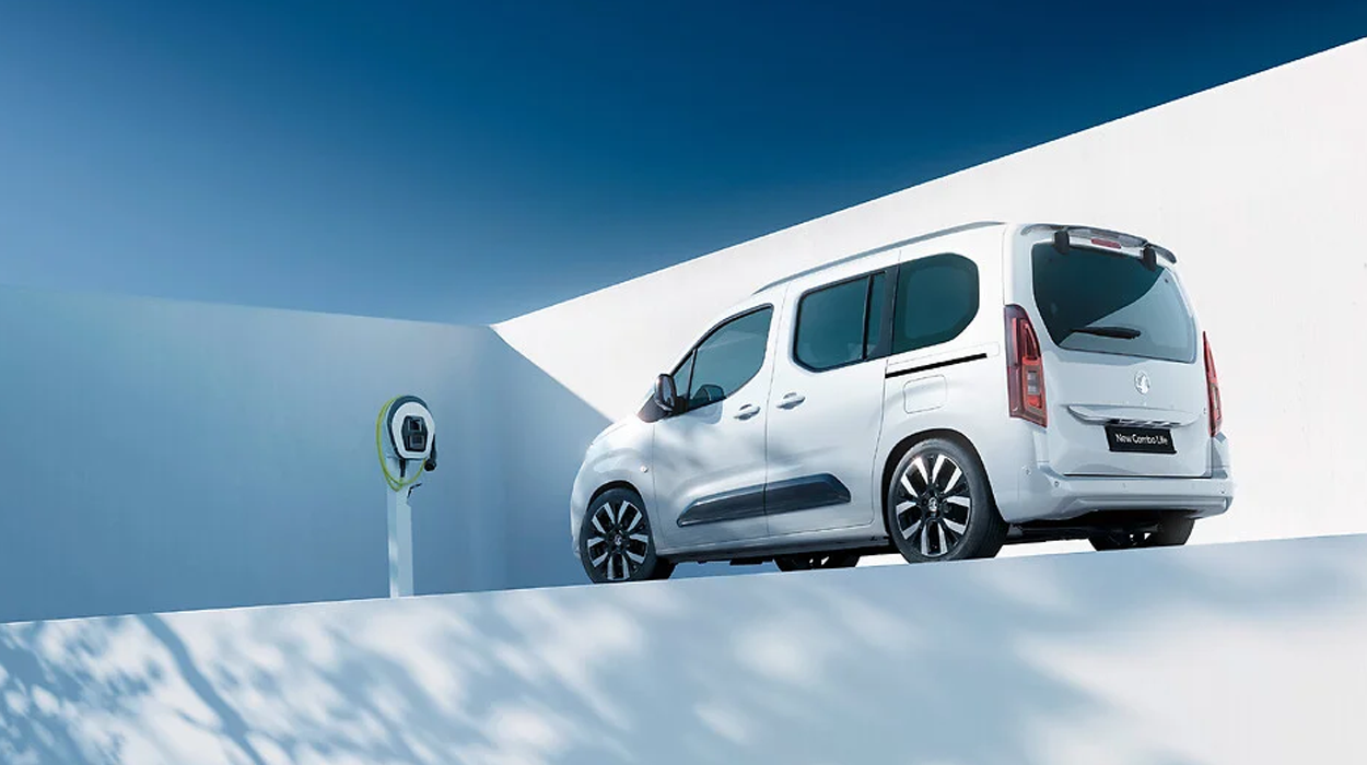 Vauxhall Combo Life Electric Buyer's Guide | Price & More