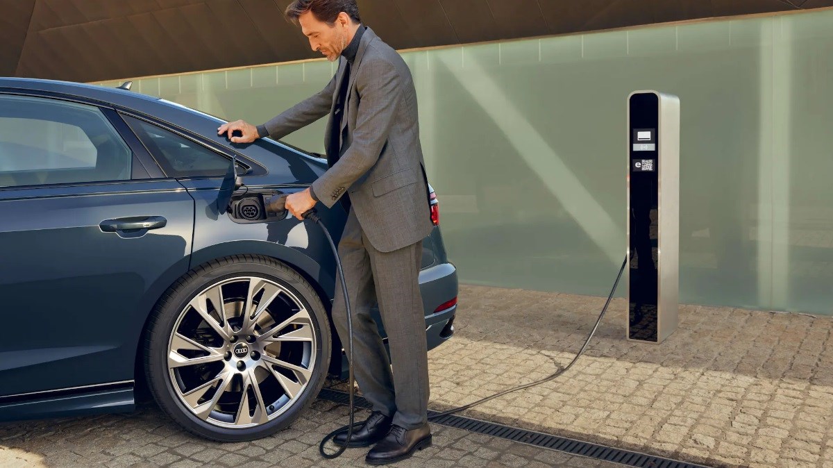 Audi A8 TFSI e | Cardiff, Bath, Bristol | Mon Motors