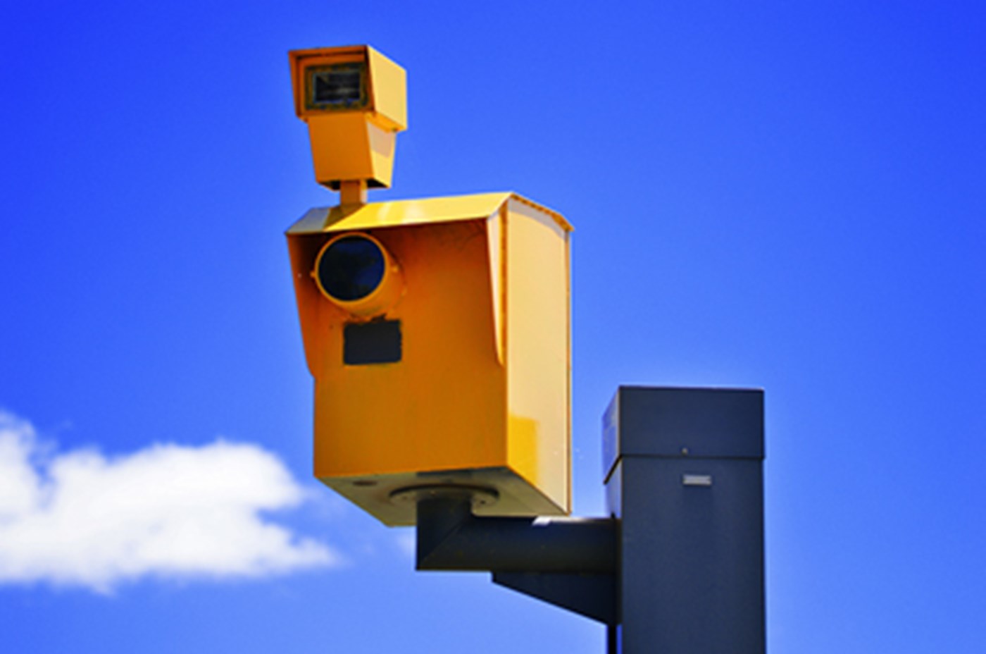 New Speed Camera with 4D Radar and AI Technology Scans Drivers