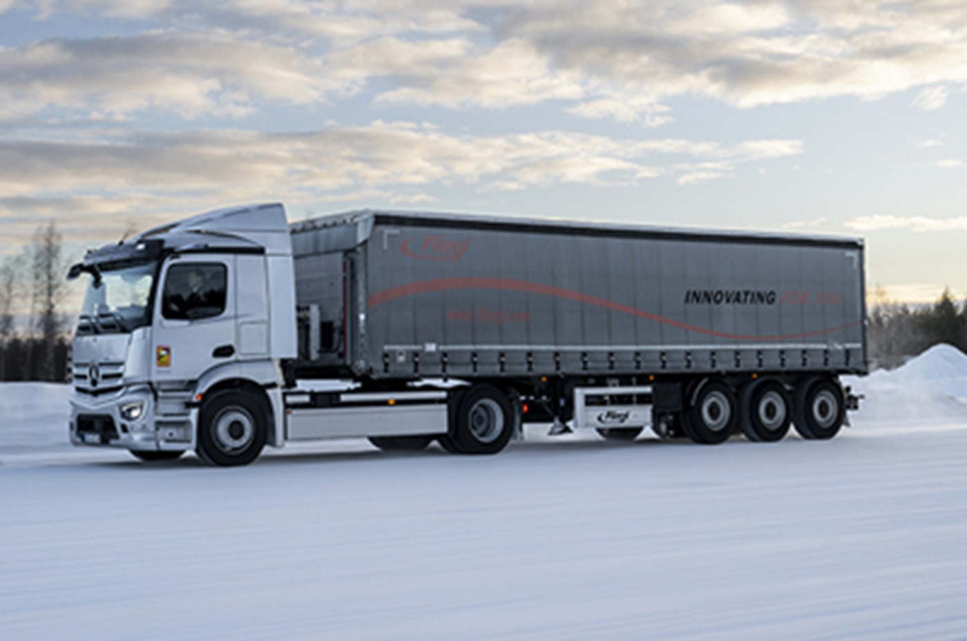 Around 3,000 kilometers covered completely electrically: eActros 300 as ...