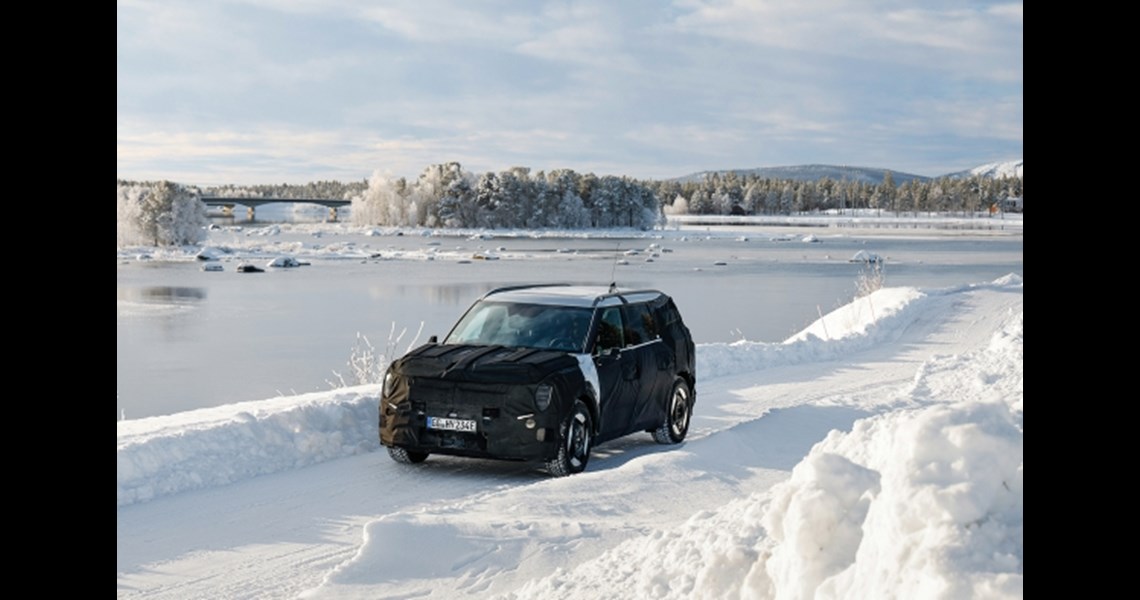 The Kia EV9´s driving performance offers no compromises in formidable ...