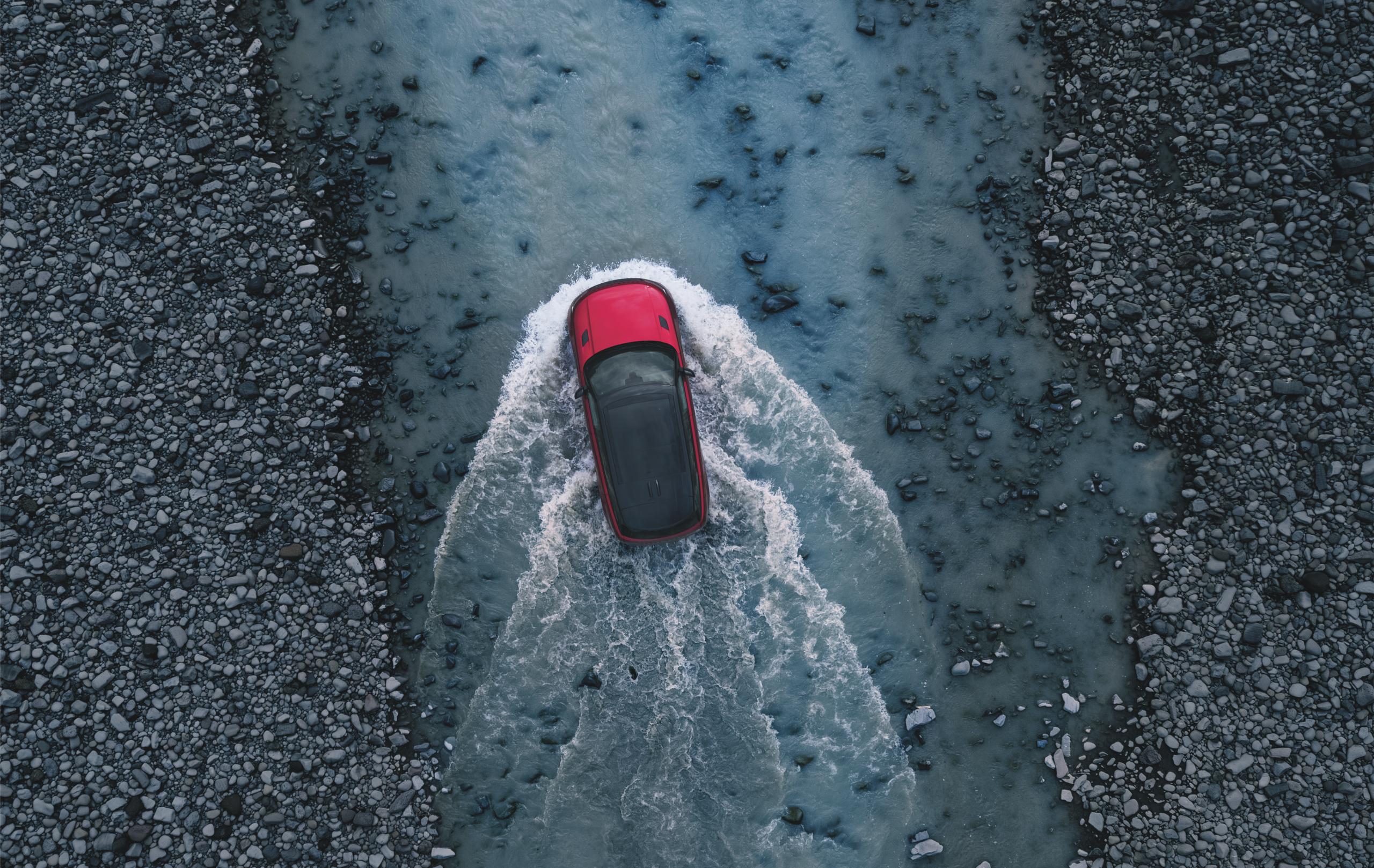 New Range Rover Sport Revealed With Epic Spillway Climb | Roger Young