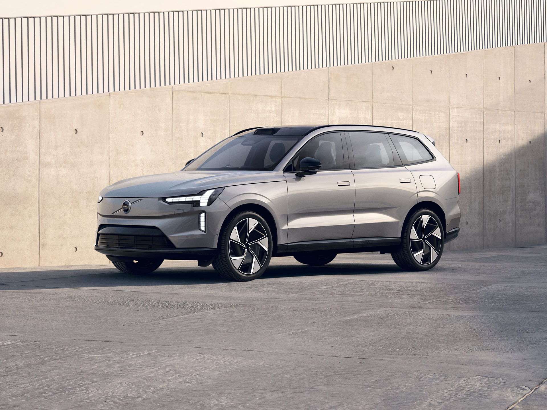 Volvo New Cars | Cardiff | Mon Motors