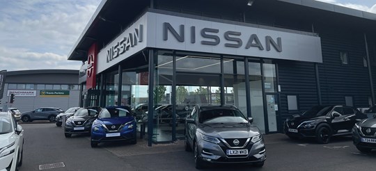 ANCASTER NISSAN SLOUGH TEAM RECOGNISED WITH PRESTIGIOUS NISSAN AWARD