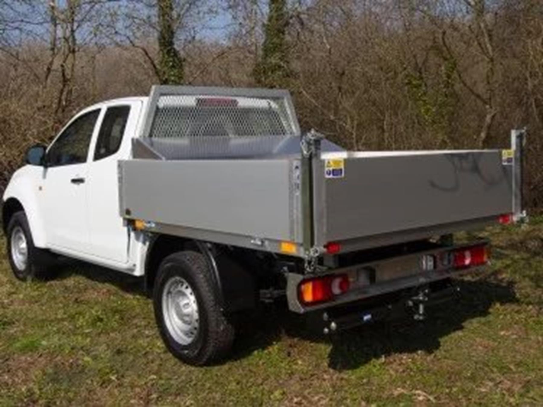 Flatbed, Tipper & Dropside | Saltash, Cornwall | Roger Young Isuzu
