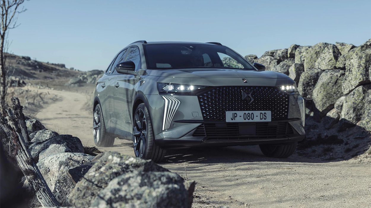 DS Automobiles New, Used Car Dealership | Swansea | FRF Motors DS